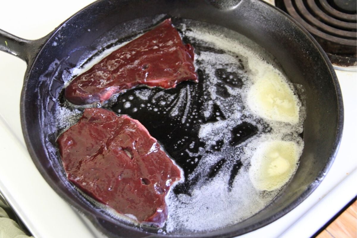 how-to-cook-beef-liver-in-a-cast-iron-skillet • a traditional life